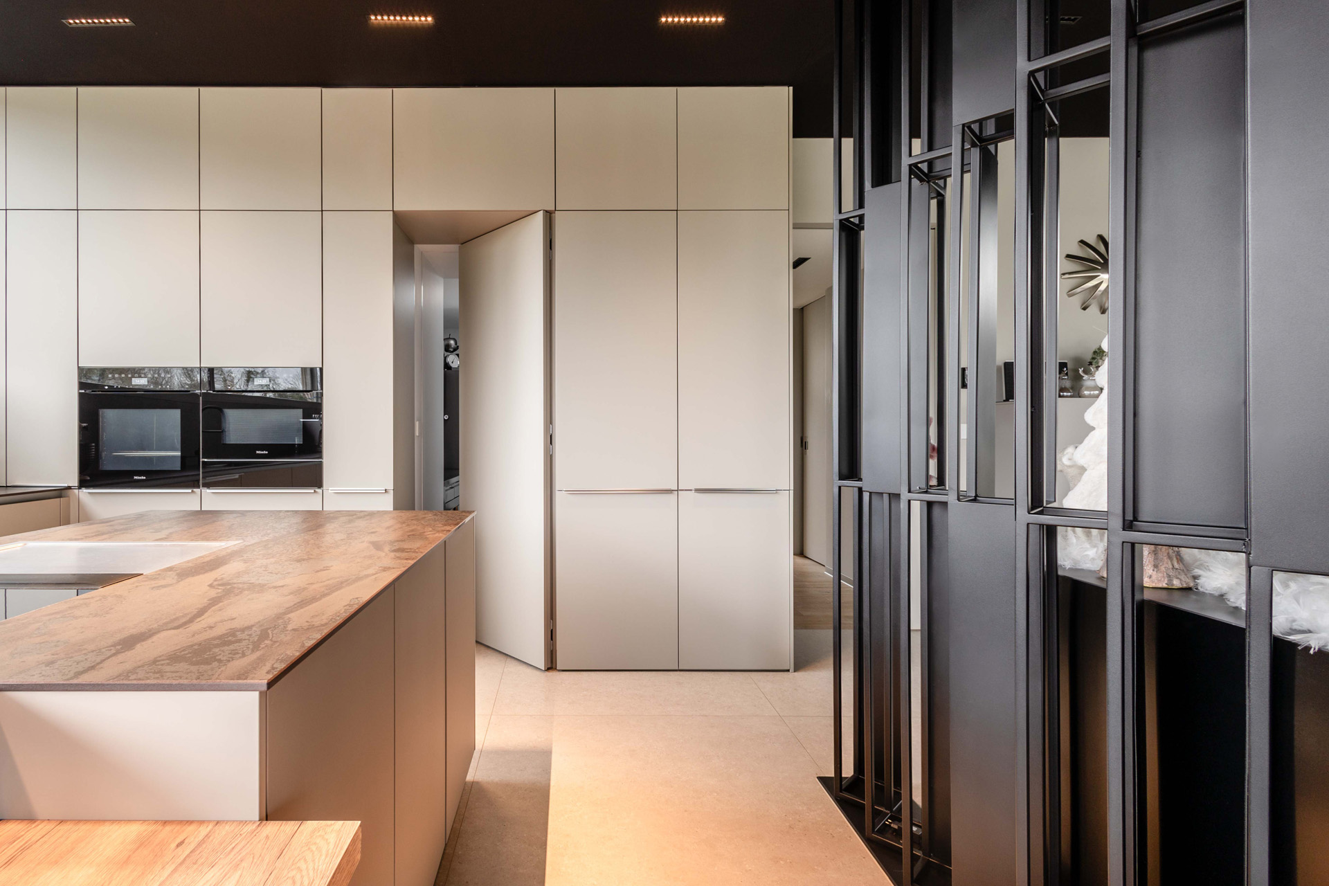 PORTES INVISIBLES - formes & decors